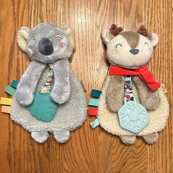 Itzy Ritzy | Other | Itzy Ritzy Koala Reindeer Berber Teether Security ...